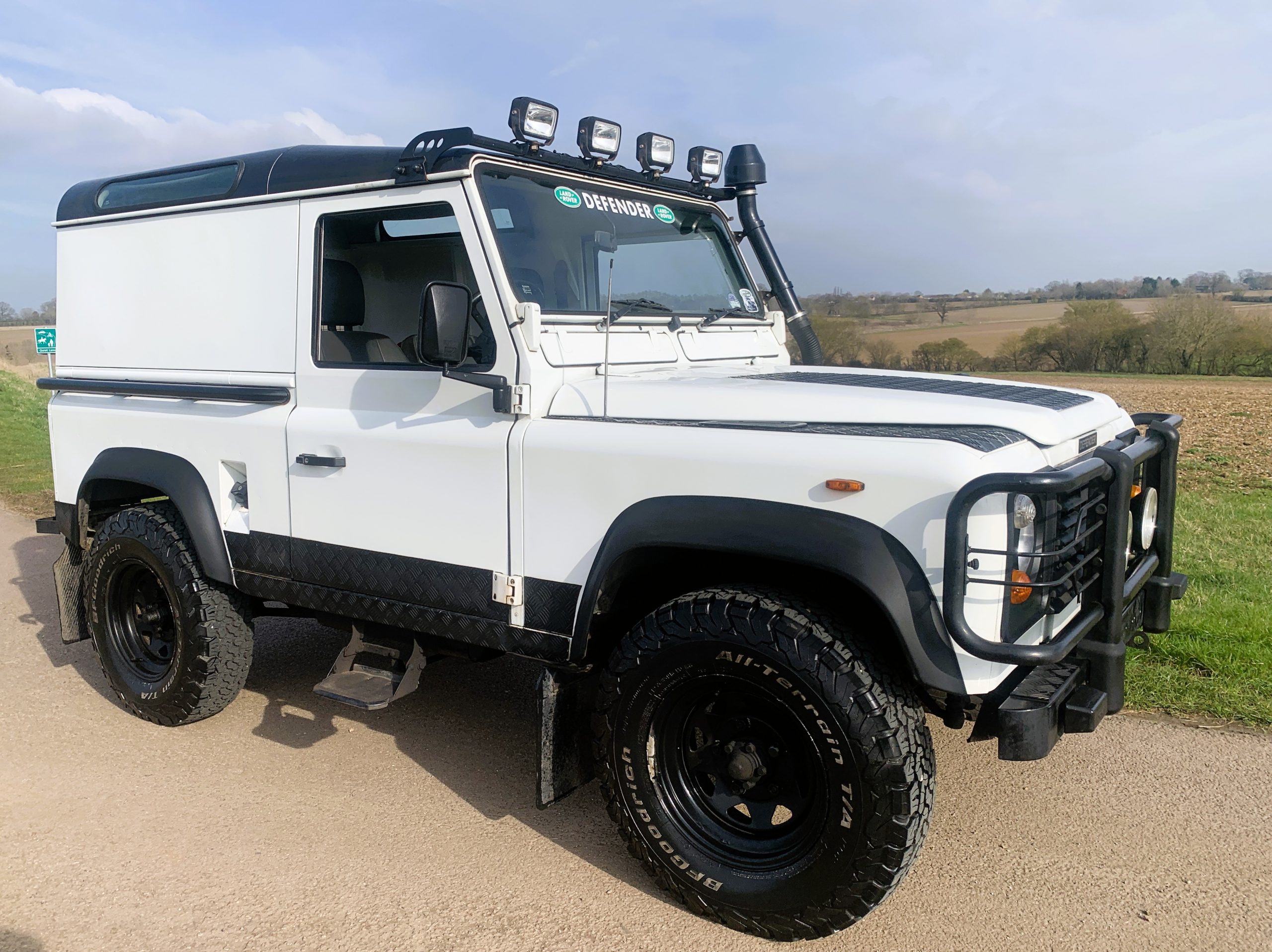 Land Rover Defender 90 - SWB Diesel - Just Land Rovers